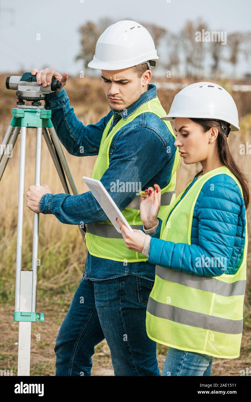 Professional land surveyors hi-res stock photography and images - Alamy