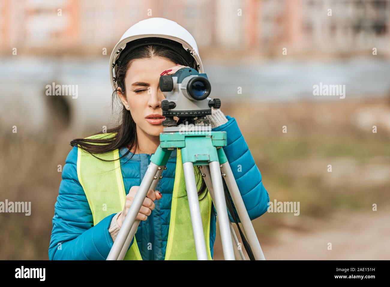 Surveyor hi-res stock photography and images - Alamy