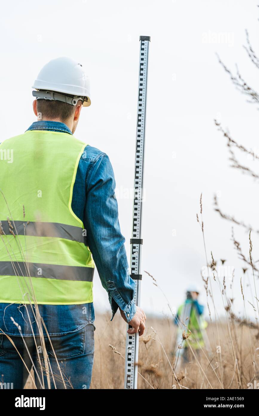 Engineers surveying instruments hi-res stock photography and images - Alamy