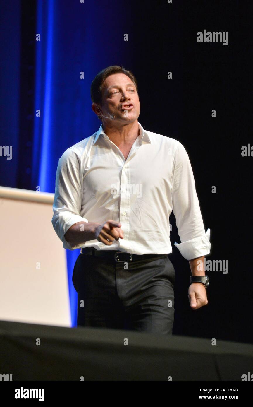 FORT LAUDERDALE, FL - SEPTEMBER 17: Motivational speaker Jordan Belfort ...