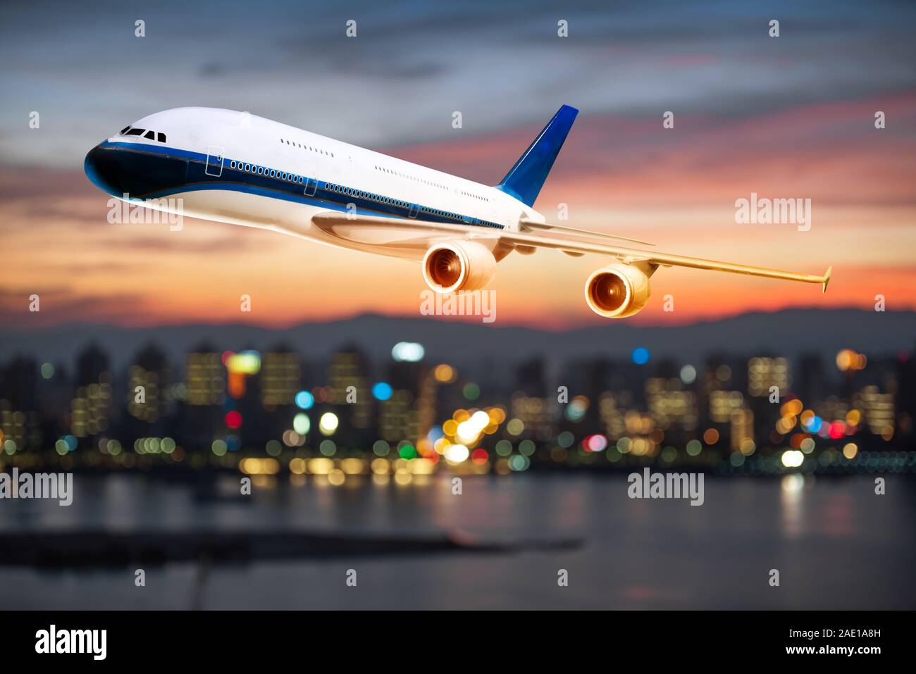 Airplane flight path take off hi-res stock photography and images - Alamy