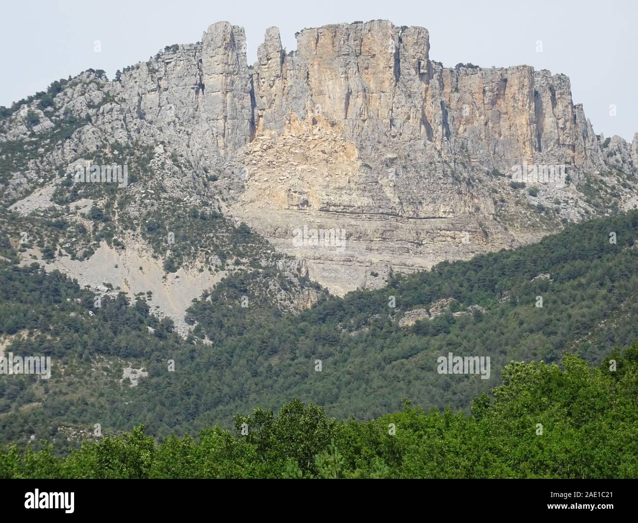 Sheer cliffs hi-res stock photography and images - Alamy