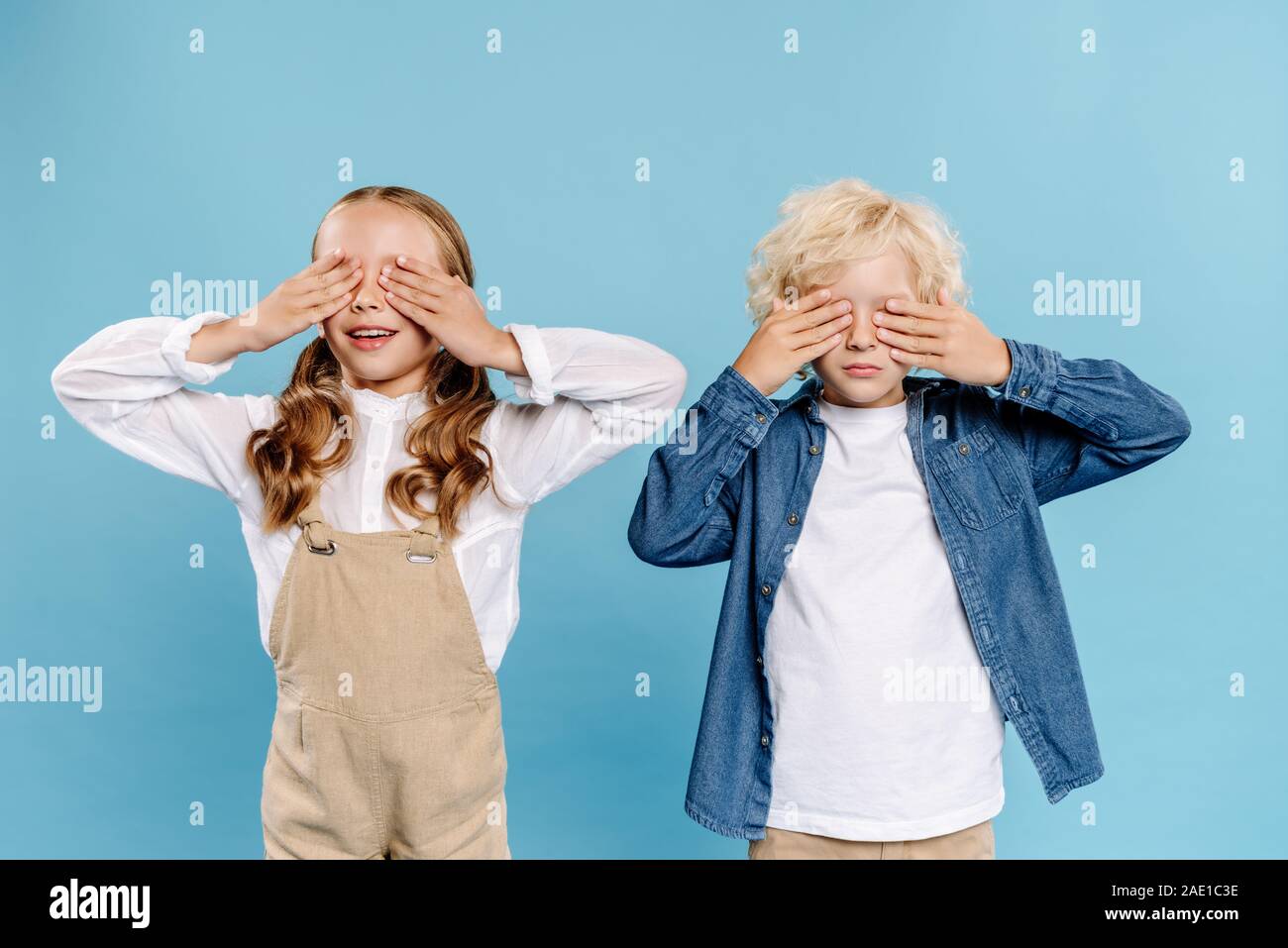 Obscuring faces hi-res stock photography and images - Alamy