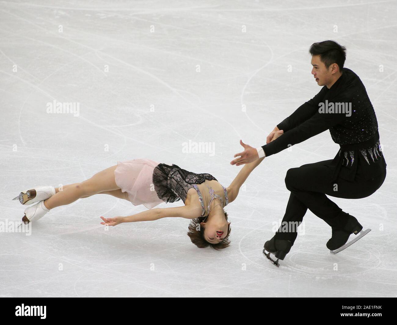 Cheng peng and yang jin senior pairs china hi-res stock photography and ...