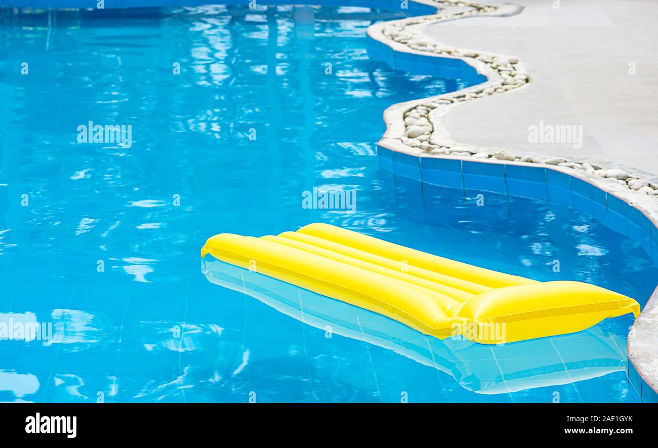Orange pool ball hi-res stock photography and images - Alamy
