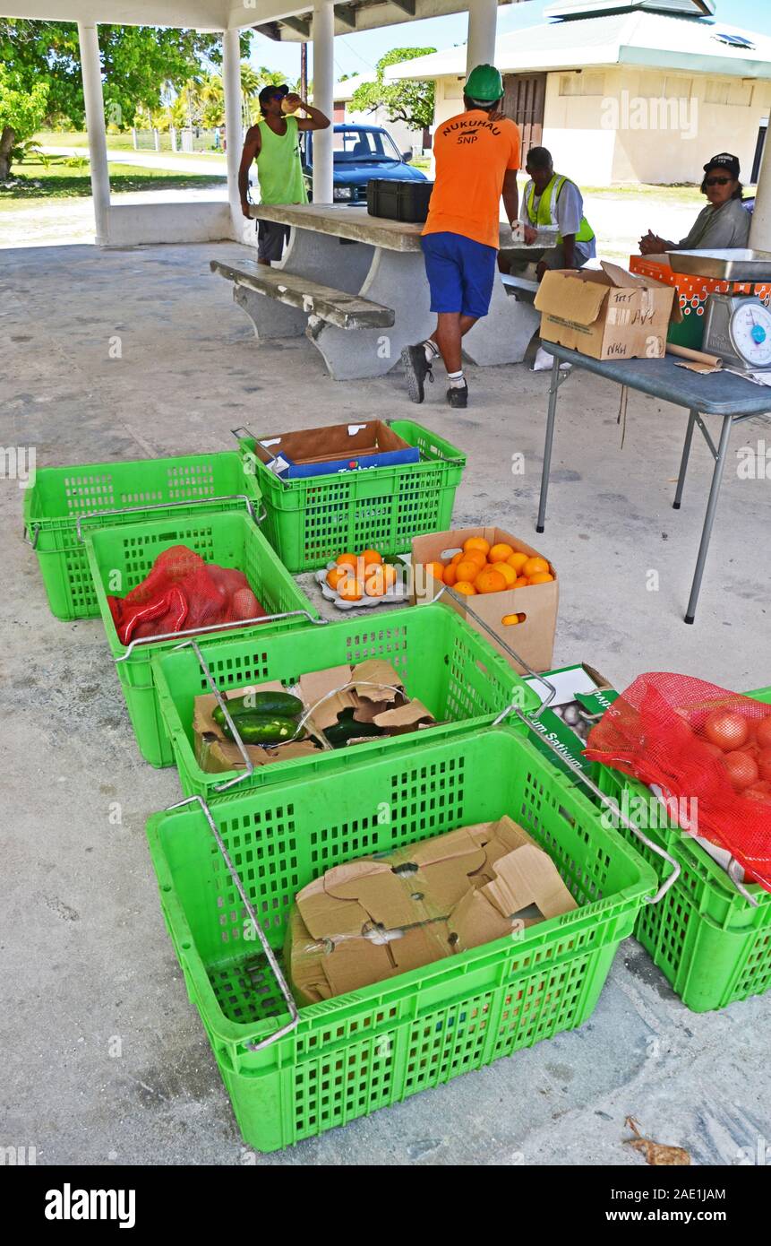 Food crates ship hi-res stock photography and images - Alamy