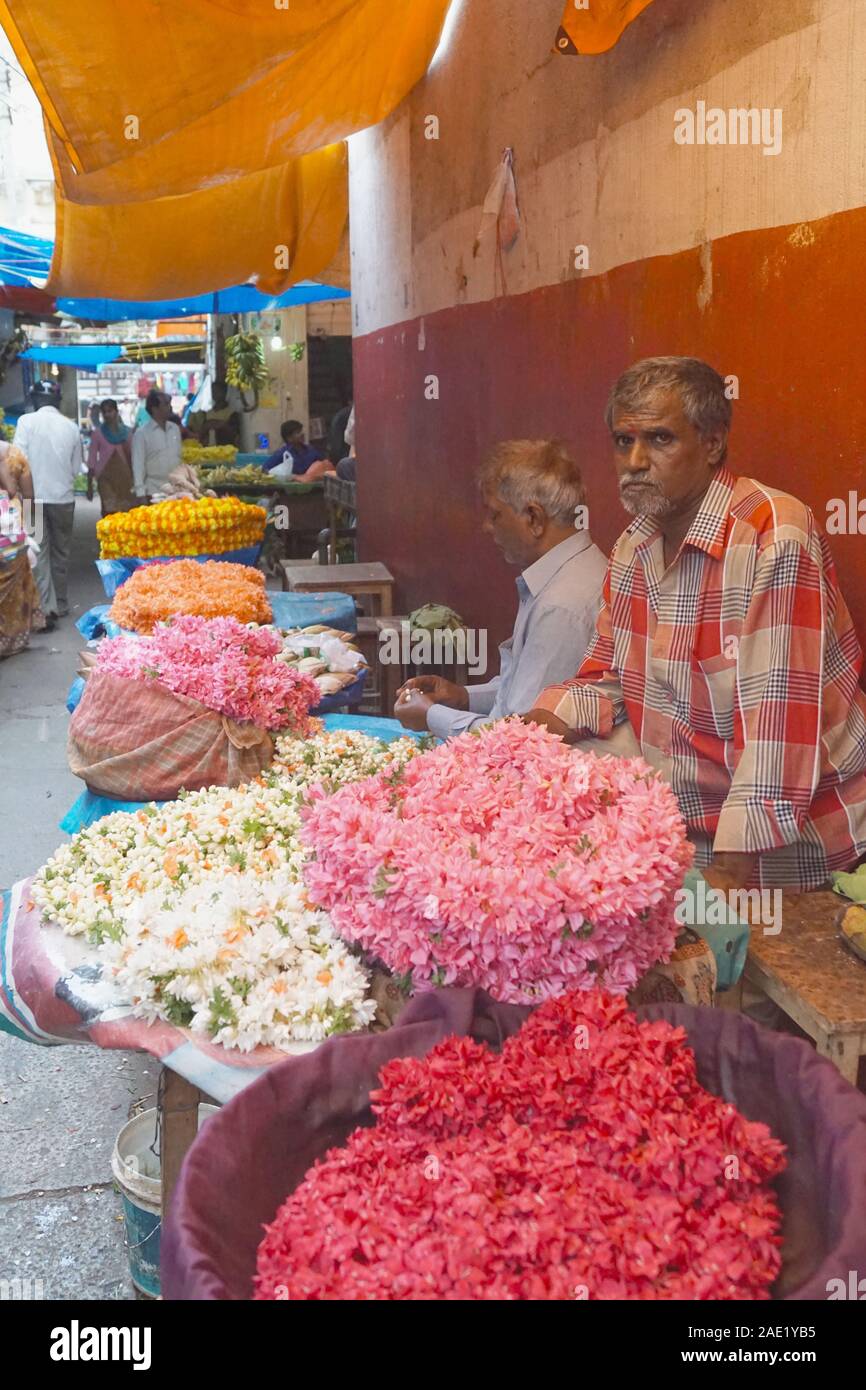 visit the colourful fruit and vegetable - Devaraja Market in Mysore ...