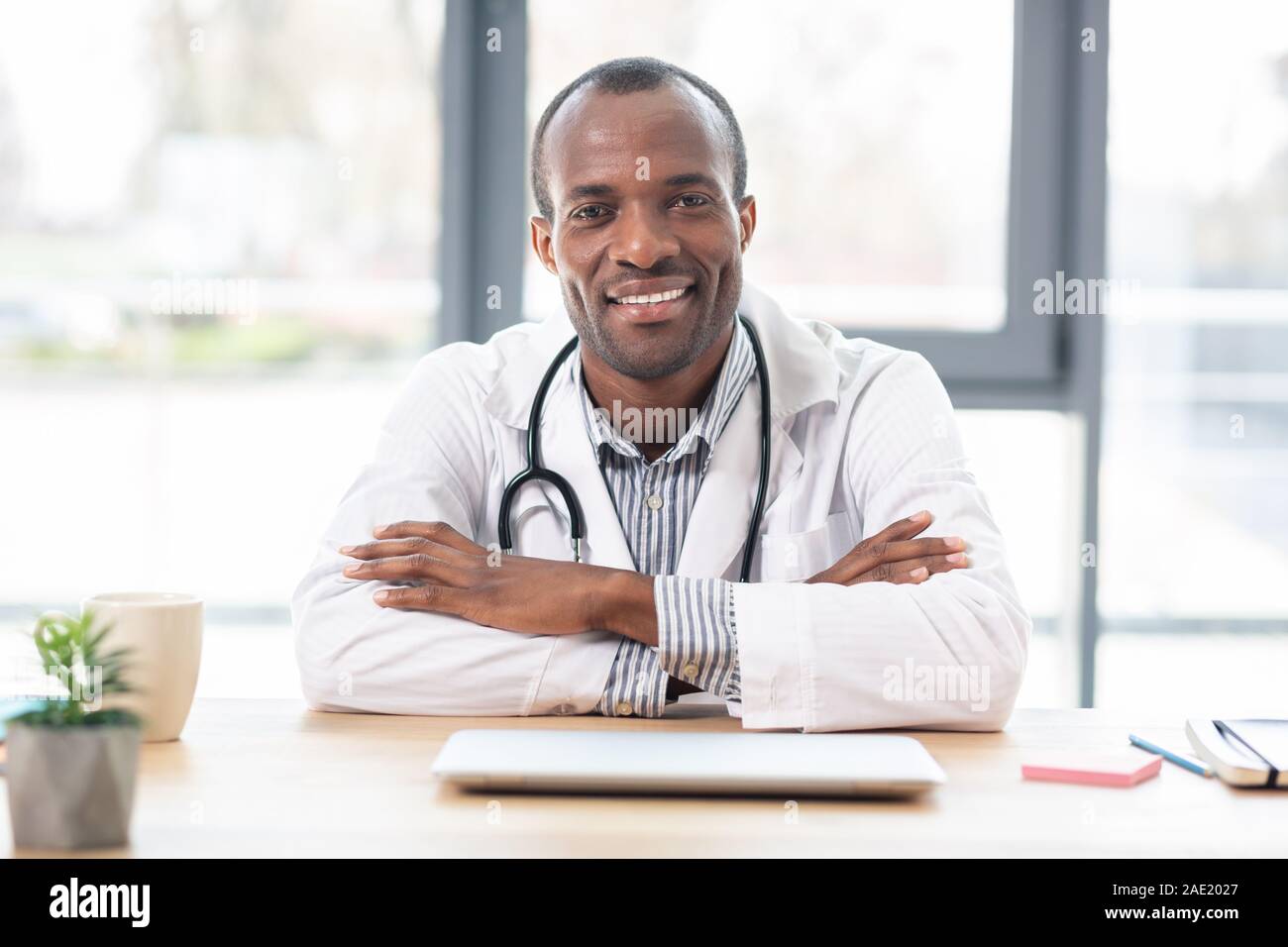 Facial expressions positive hi-res stock photography and images - Alamy