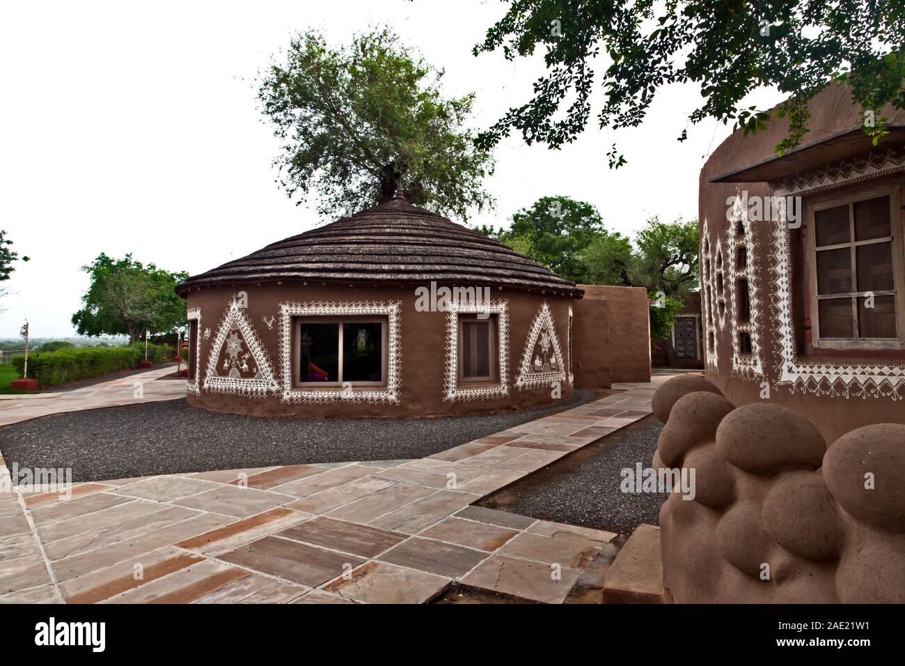 India rajasthan mandawa desert resort hi-res stock photography and ...
