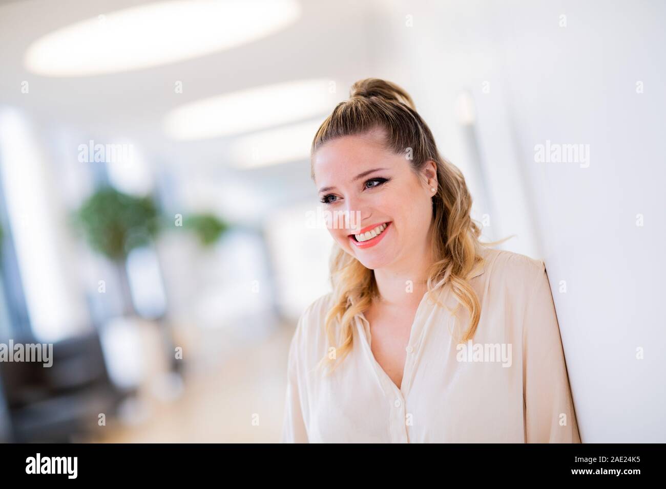 Cologne, Germany. 03rd Dec, 2019. EXCLUSIVE - Caroline Maria Frier ...