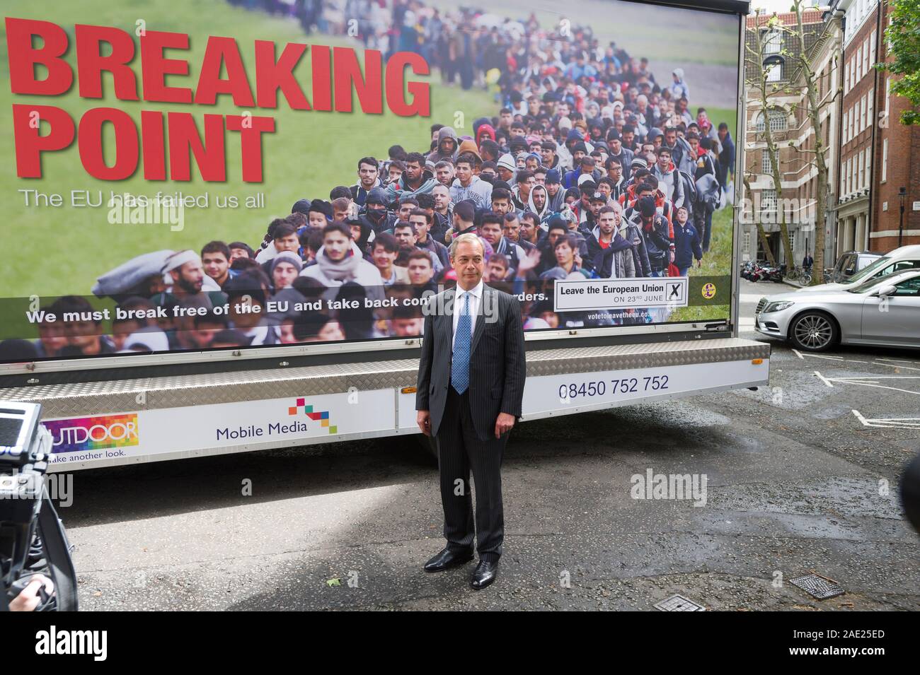 Nigel farage breaking point hi-res stock photography and images - Alamy