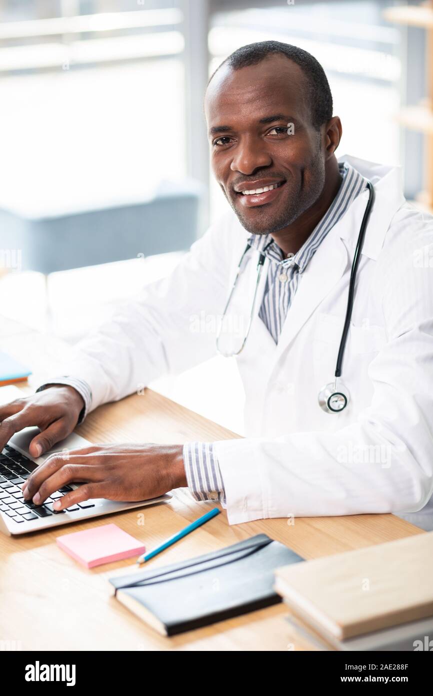 Online pleasure hi-res stock photography and images - Alamy