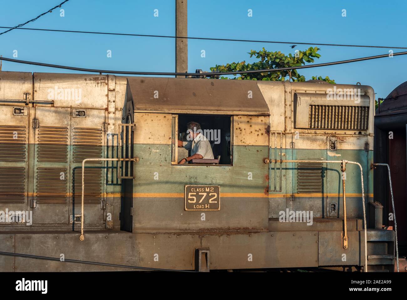 Images from the Interior of the second category train car in Sri Lanka ...