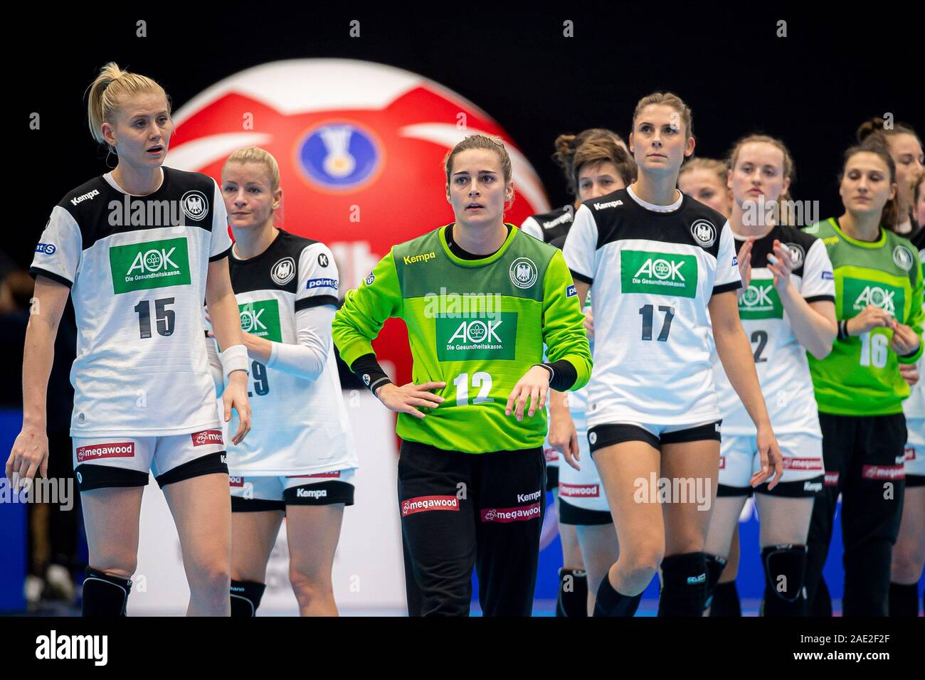 Yamaga, Japan. 06th Dec, 2019. Handball, women: WM 2019, preliminary ...