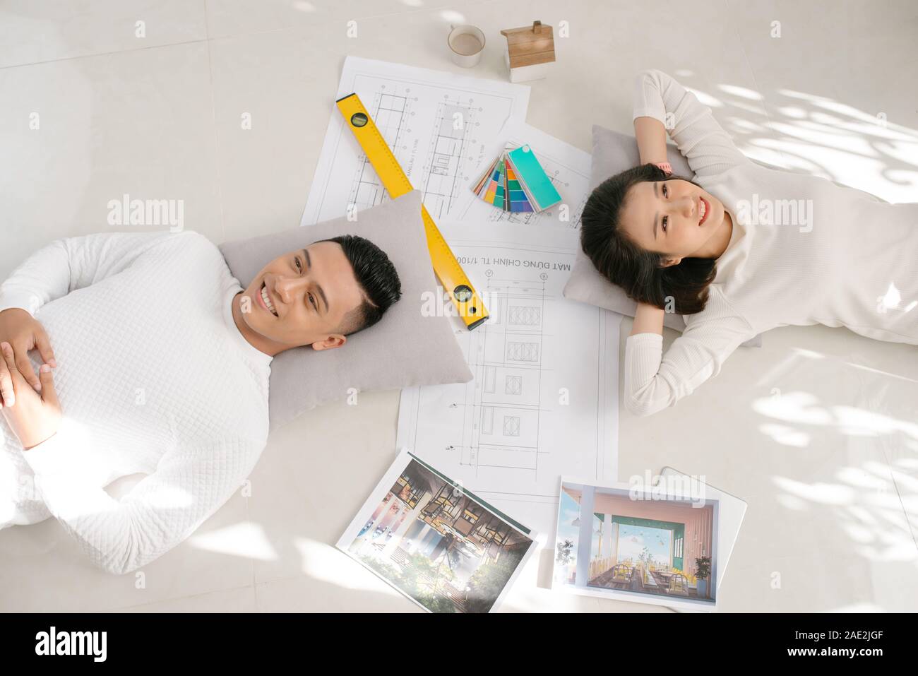 Floor plan online hi-res stock photography and images - Alamy