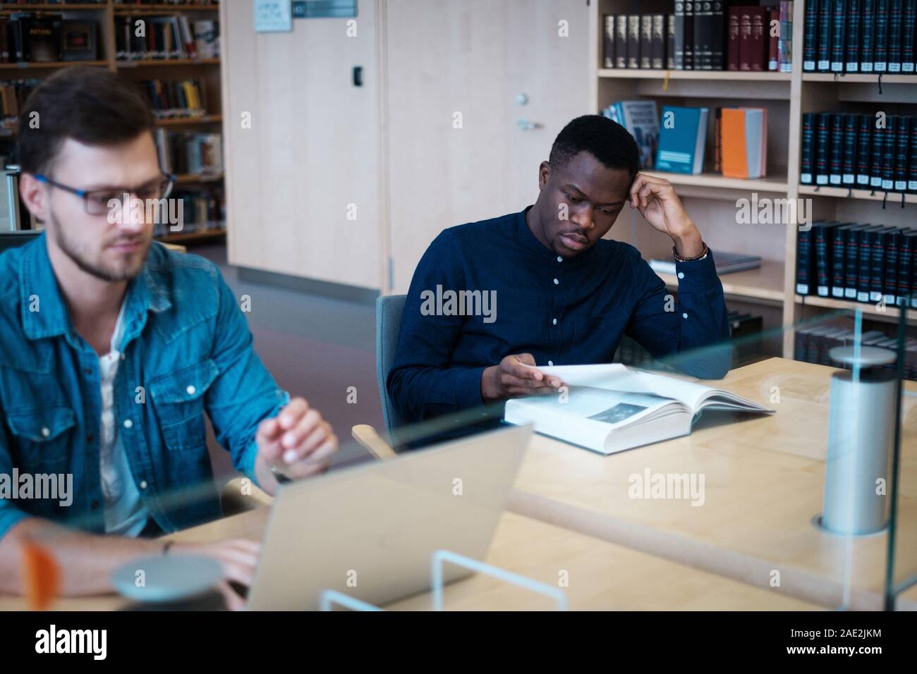 Studying in public hi-res stock photography and images - Alamy