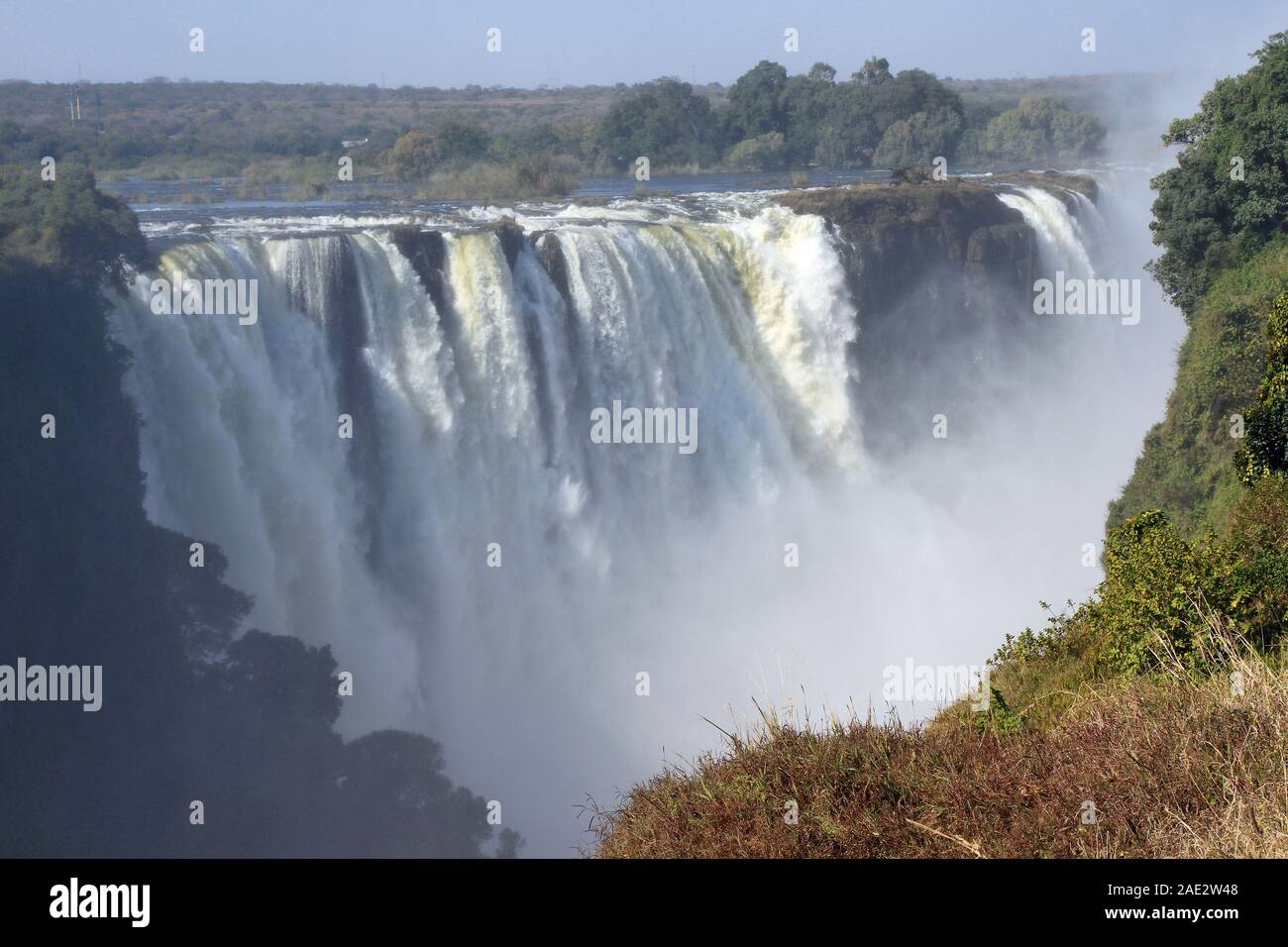 Worlds largest sheet of falling water hi-res stock photography and ...