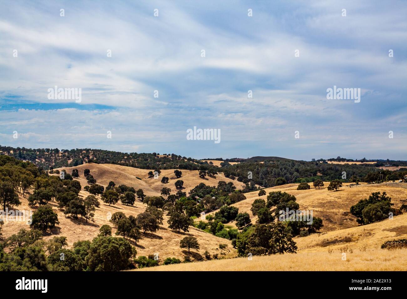 The rolling foothills of the western Seirra Nevada mountains along ...