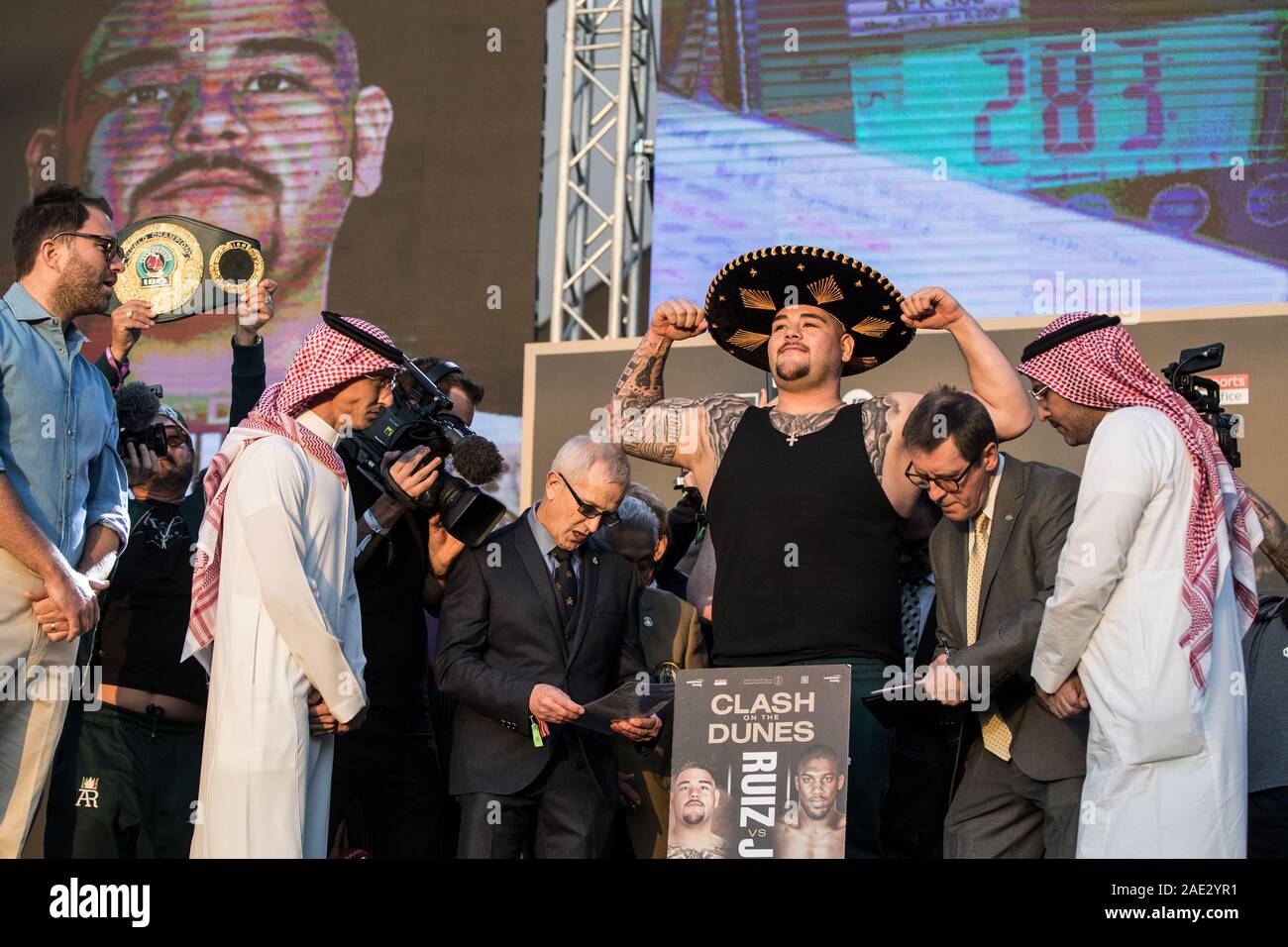 Riyadh, Saudi Arabia. 06th Dec, 2019. US-Mexican professional boxer ...