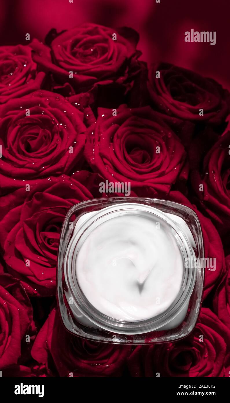 Luxe cosmetics, branding and anti-age concept - Face cream skin ...