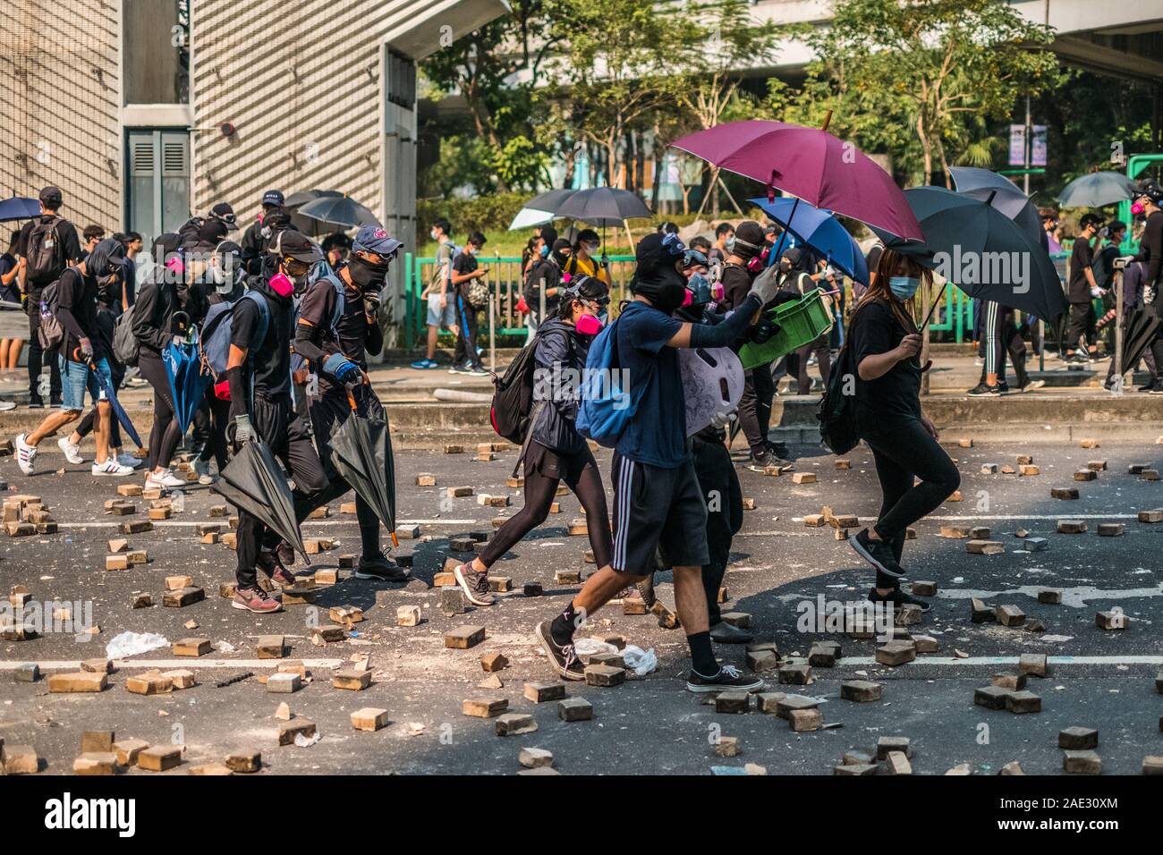 Crowd rally gas masks hi-res stock photography and images - Alamy