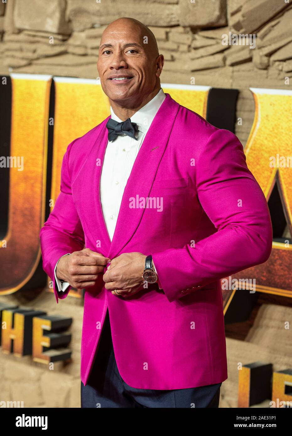 LONDON, ENGLAND - DECEMBER 05: Dwayne Johnson attends the UK Premiere ...