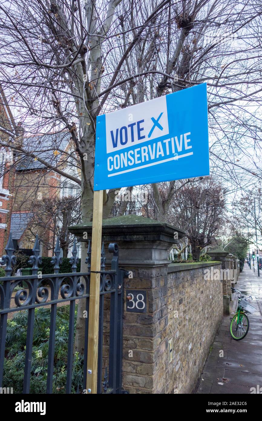 Constituency party hi-res stock photography and images - Alamy