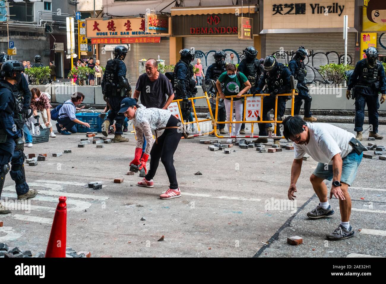 Hongkong - November 18, 2019: Riot police and HongKong citizens ...
