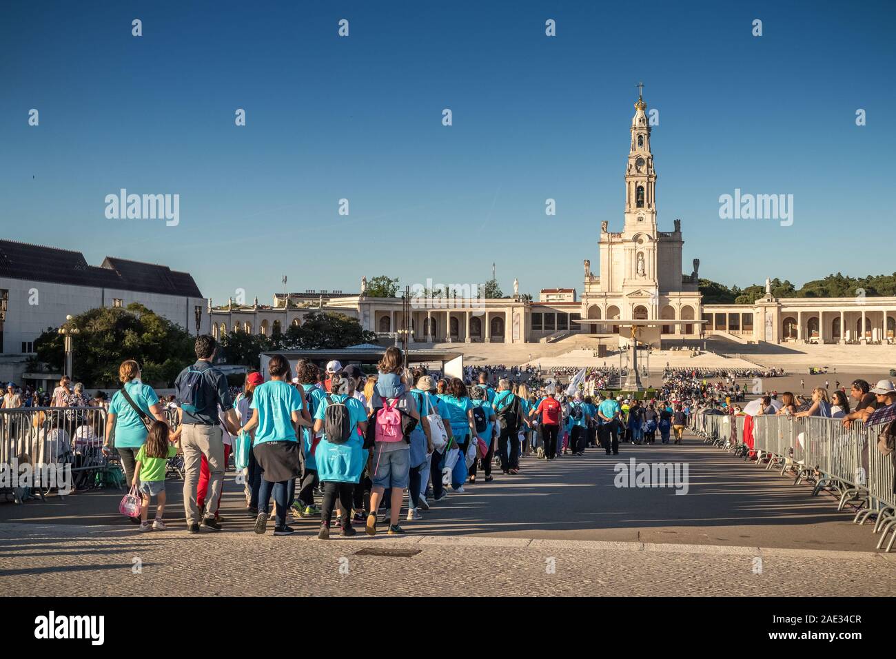 Shrine of fatima hi-res stock photography and images - Alamy