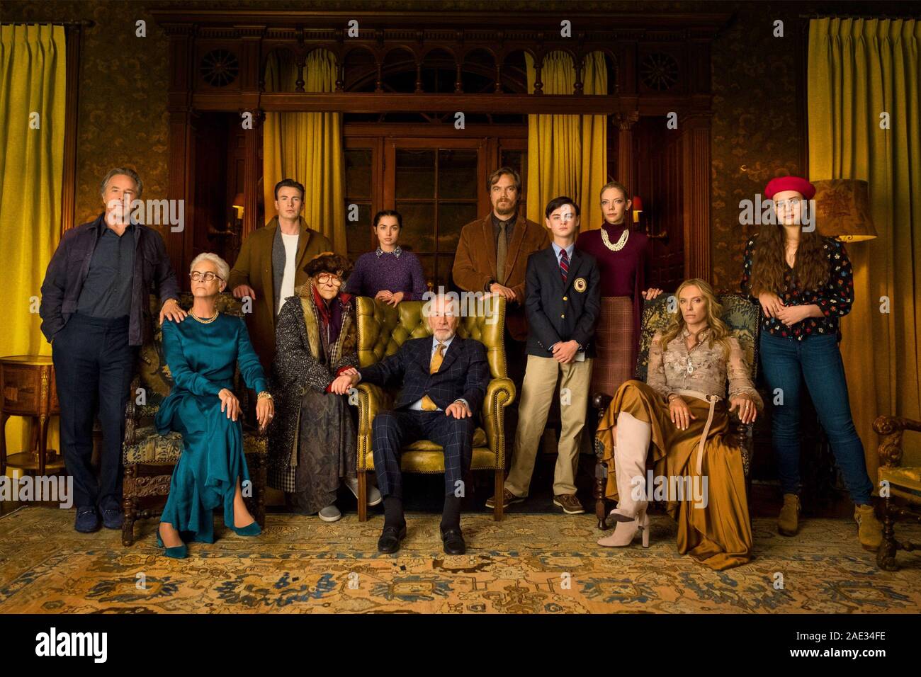 KNIVES OUT, from left: from left: Don Johnson, Jamie Lee Curtis, Chris ...