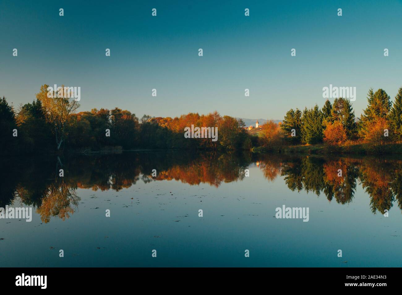 Yellow scenery hi-res stock photography and images - Alamy