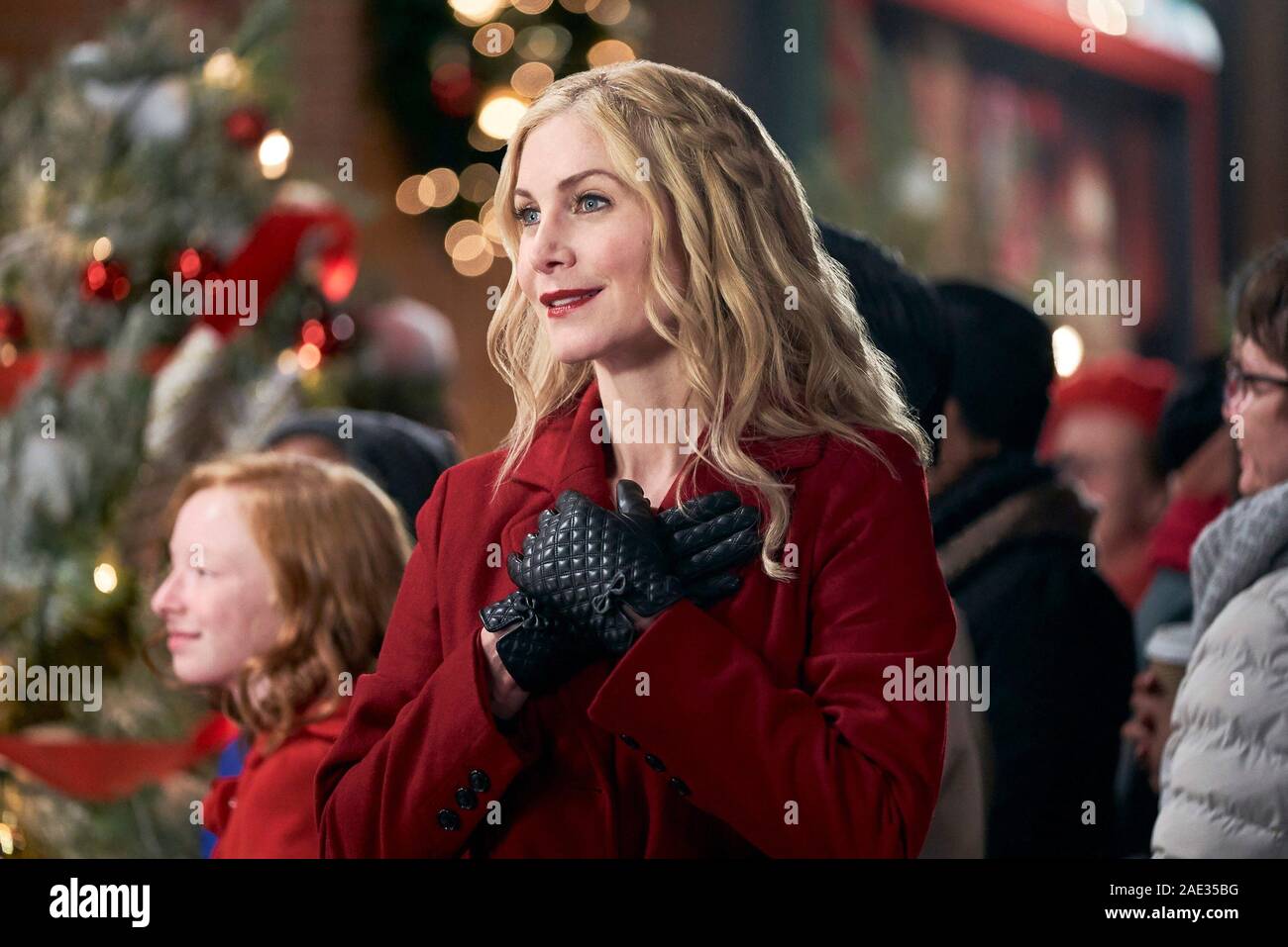 THE CHRISTMAS CLUB, Elizabeth Mitchell, (aired Nov. 26, 2019). photo ...