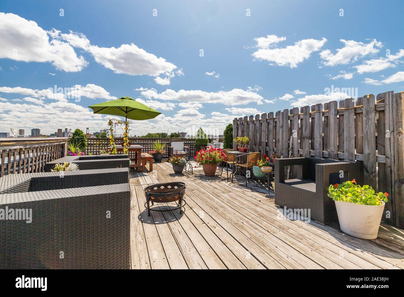 Rooftop patio with seating area hi-res stock photography and images - Alamy