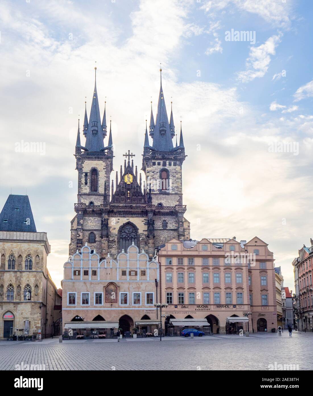 Gothic house at the stone bell hi-res stock photography and images - Alamy