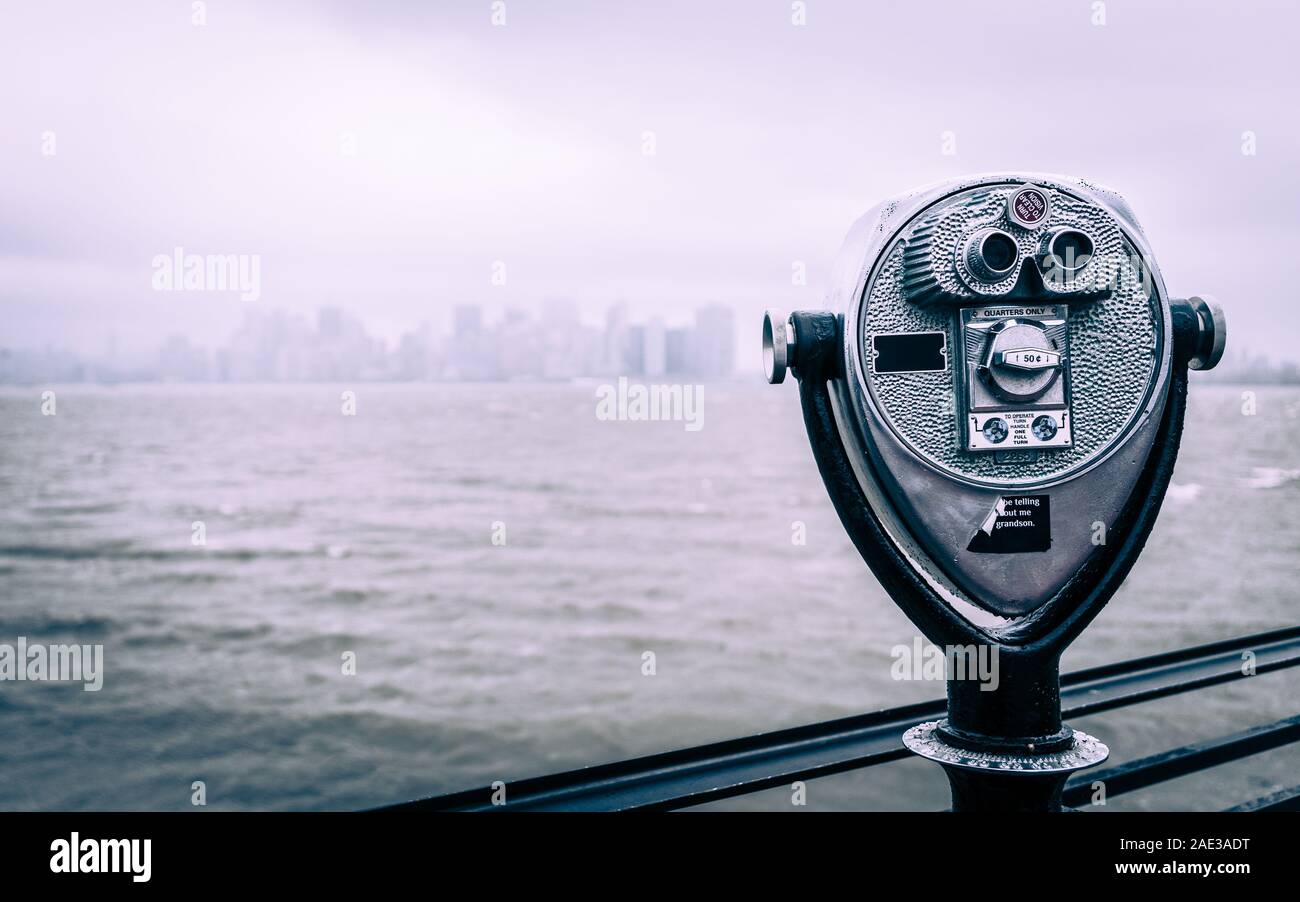 New York City viewfinder binoculars. A traditional tourist viewfinder ...
