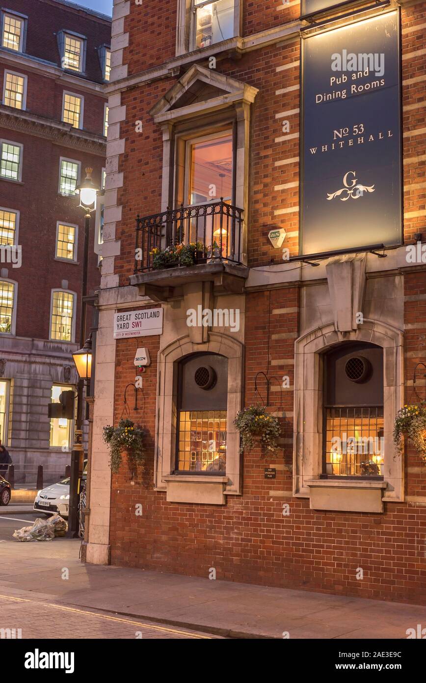 The clarence pub london hi-res stock photography and images - Alamy