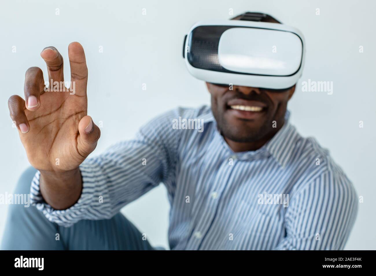 Using vr glasses hi-res stock photography and images - Alamy