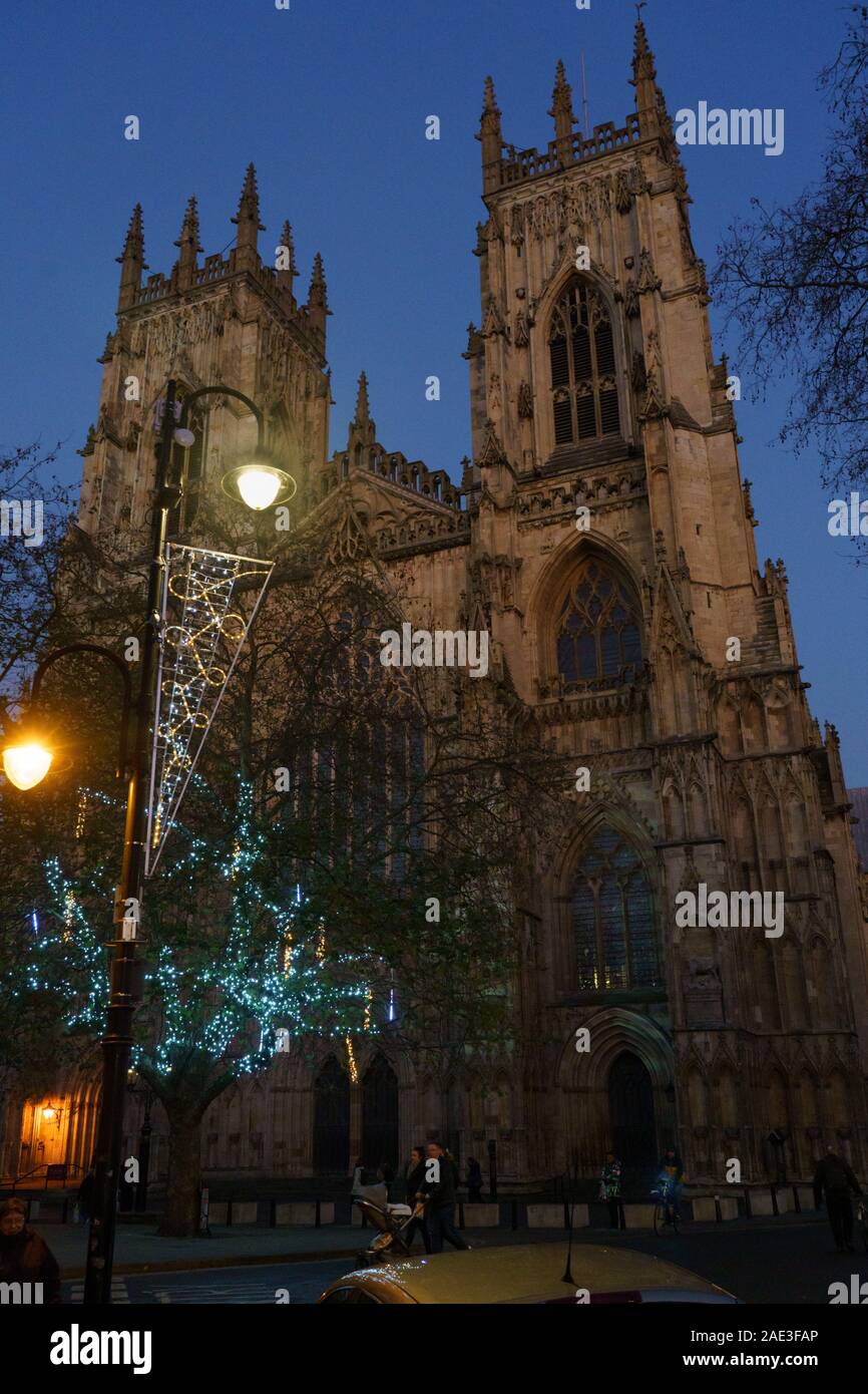 Gothic street night yorkshire hi-res stock photography and images - Alamy