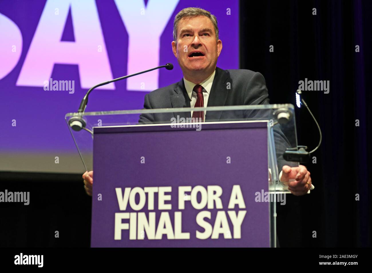 Independent MP David Gauke speaking during the Final Say rally at the ...