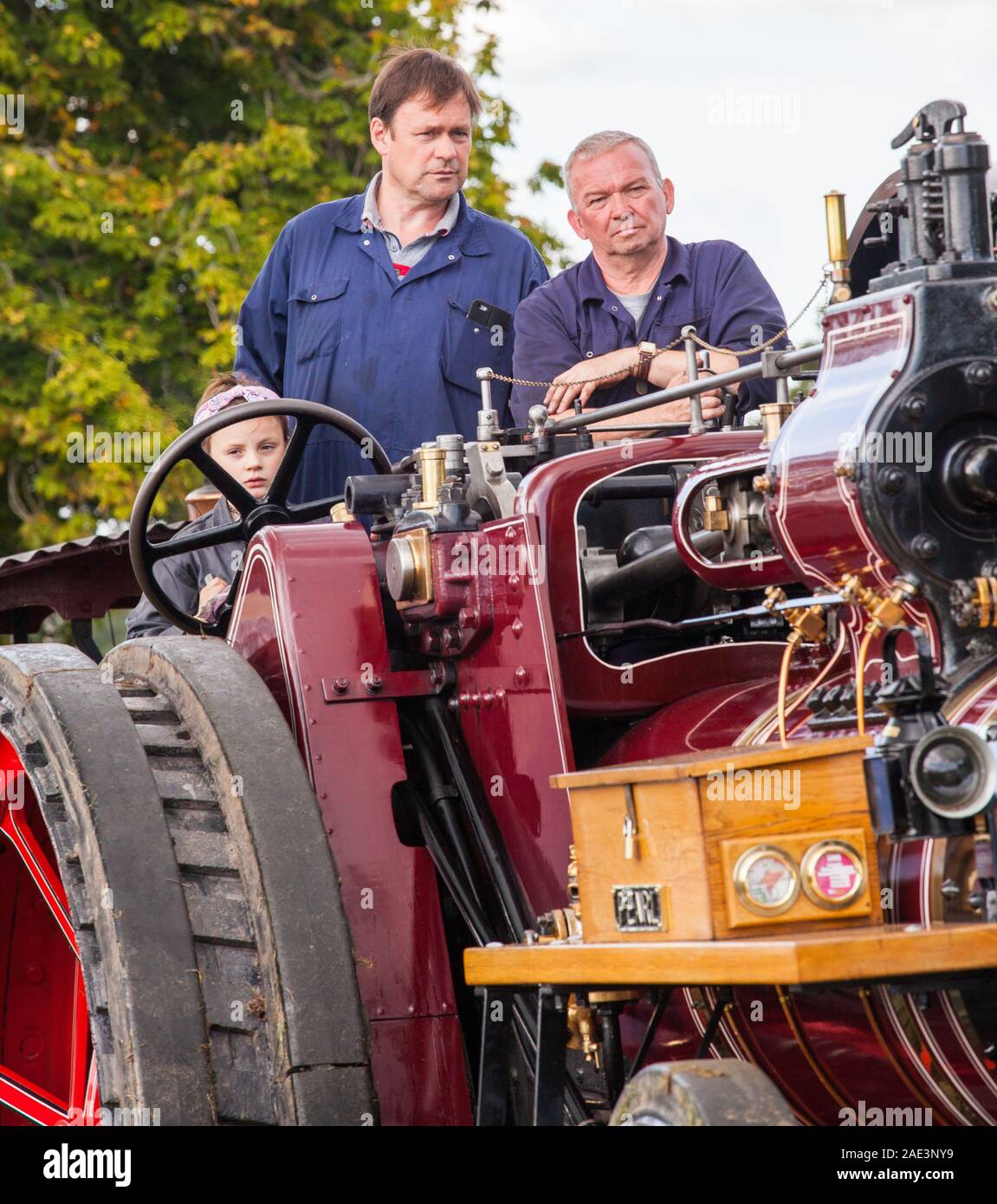 Driving traction engine hi-res stock photography and images - Alamy