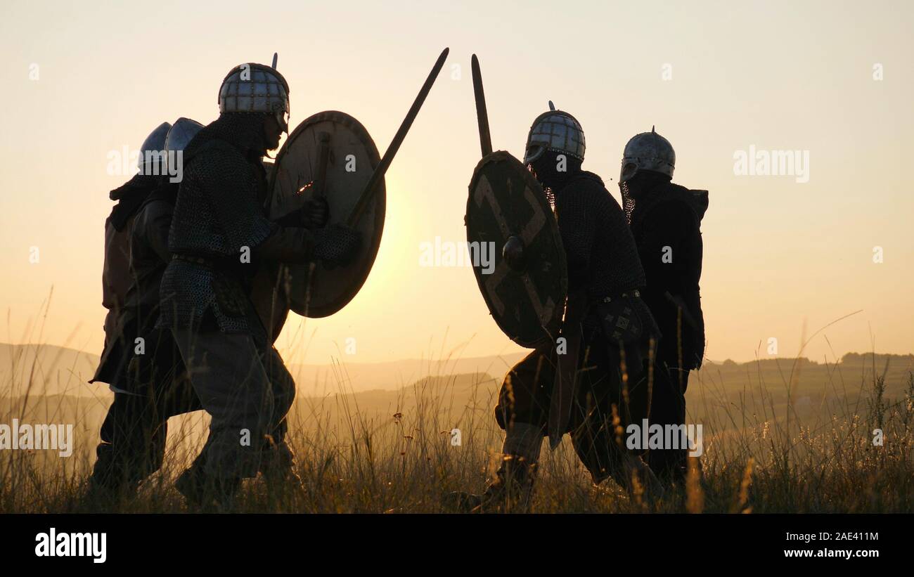 Viking warriors fighting hi-res stock photography and images - Alamy