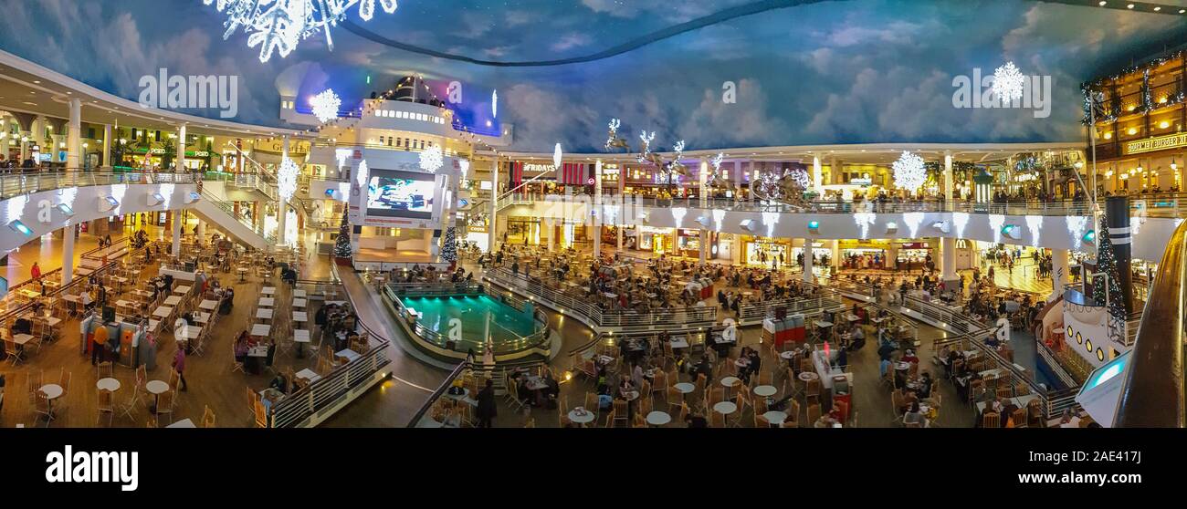 Intu trafford centre manchester hi-res stock photography and images - Alamy