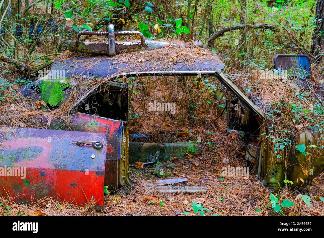 Vintage car wreck door hi-res stock photography and images - Alamy