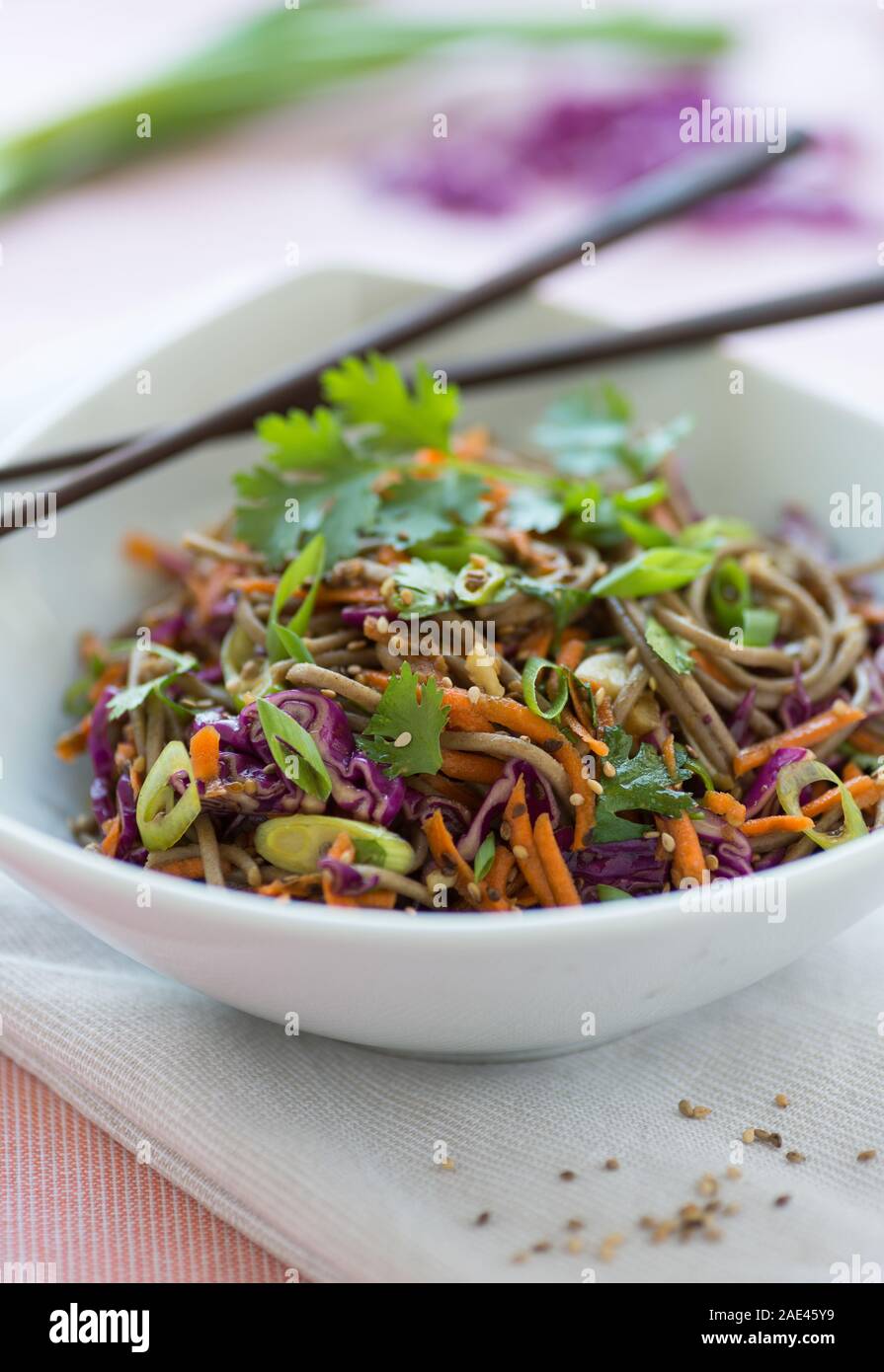 Soba noodles with sesame seeds and mixed vegetables Stock Photo - Alamy