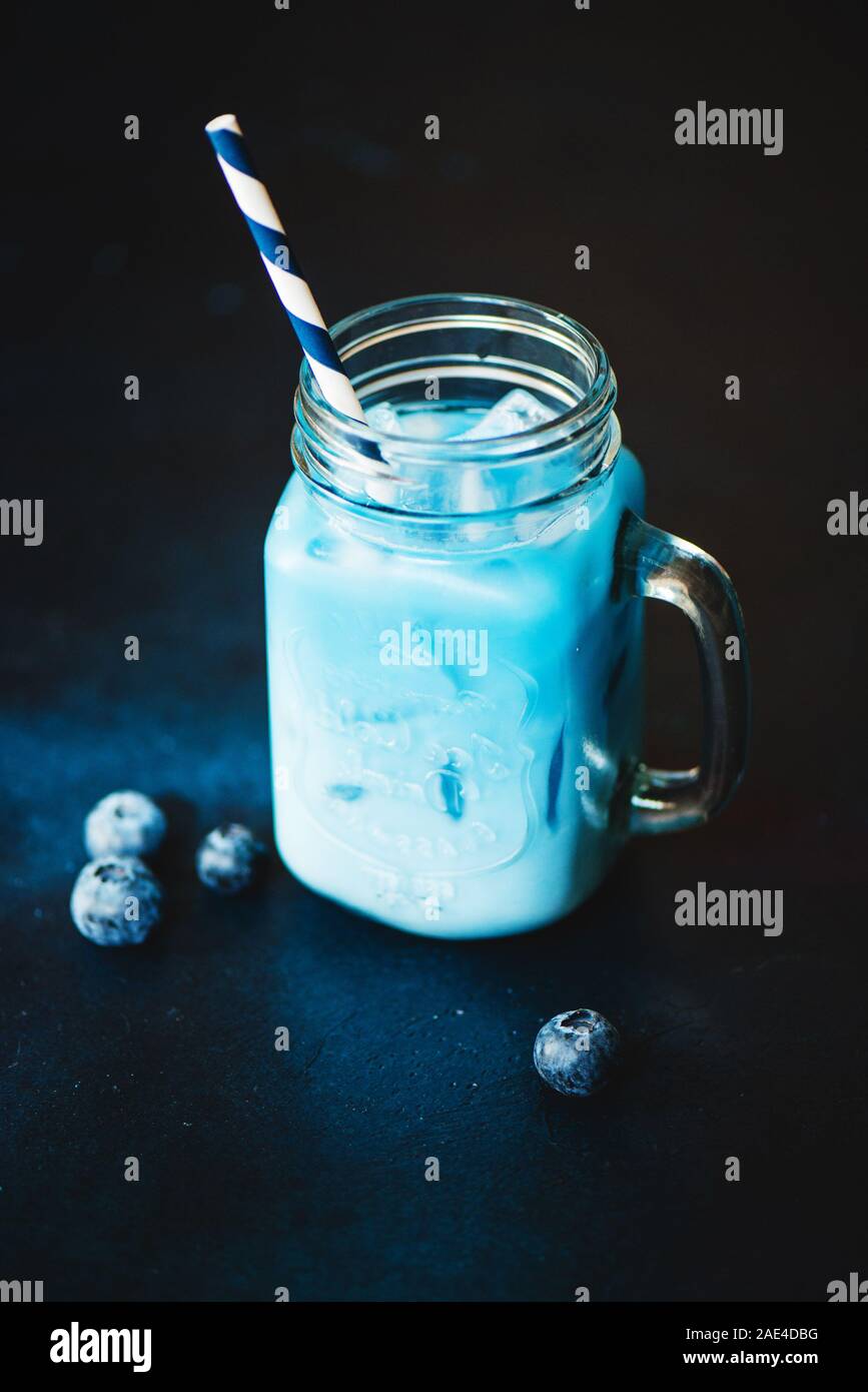 Matcha drink hi-res stock photography and images - Alamy