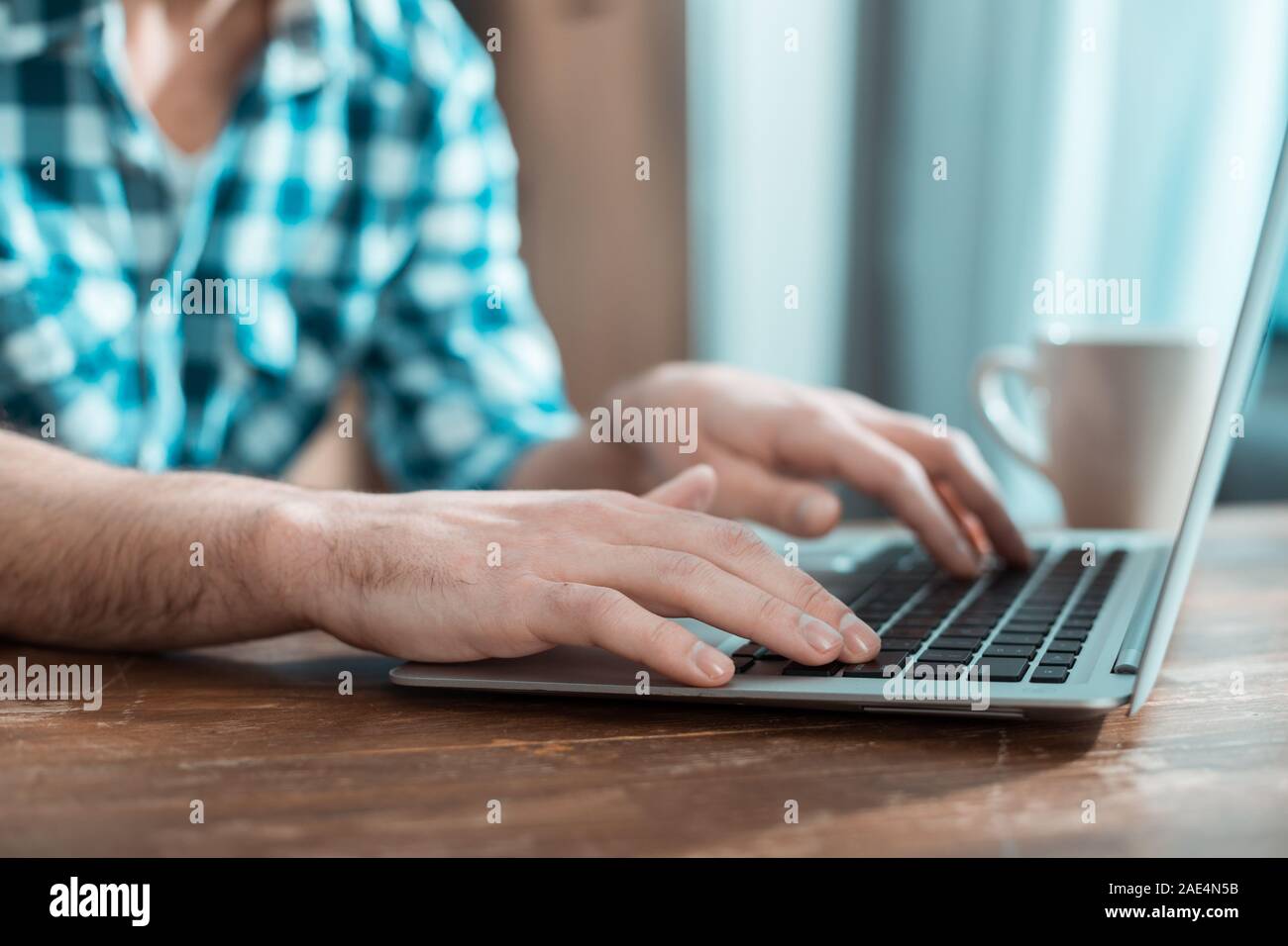 Hands masculine hi-res stock photography and images - Alamy