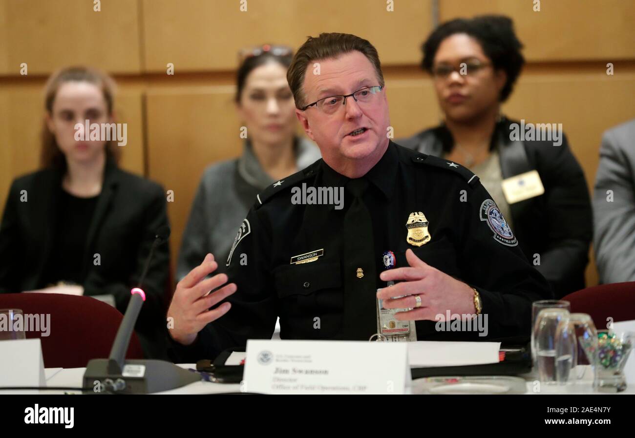 Office of field operations hi-res stock photography and images - Alamy