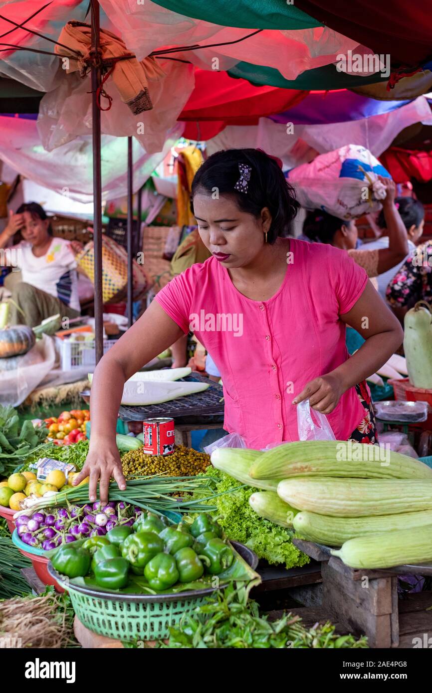 Vegetables in myanmar hi-res stock photography and images - Alamy