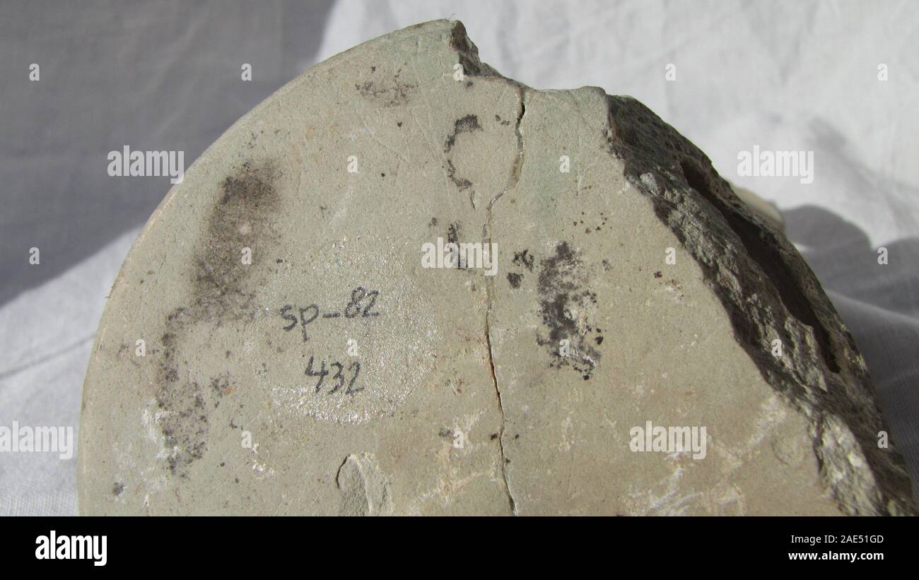 Archaeology pottery ceramic hi-res stock photography and images - Alamy