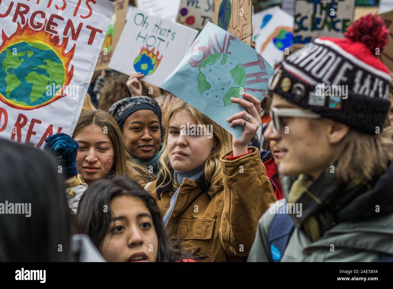 NYC Student held a climate demonstration in City Hall Park demanding ...